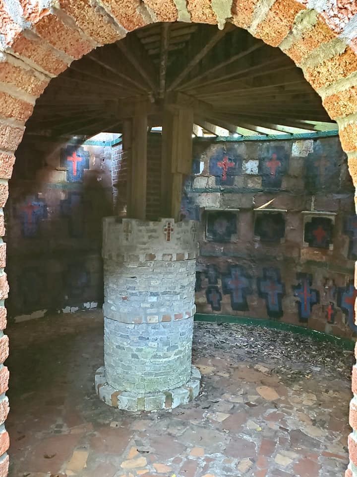 Greenback Castle: A Religious Fanatic’s Spooky Junk Shrine – Fernweh ...