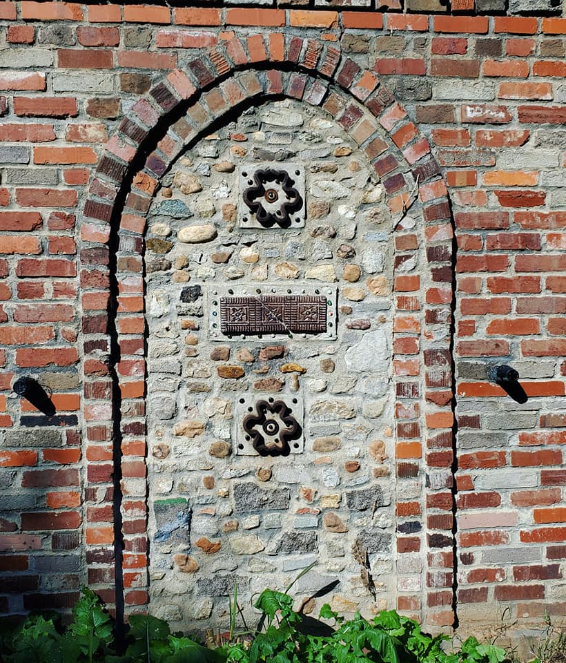 Greenback Castle: A Religious Fanatic’s Spooky Junk Shrine – Fernweh ...